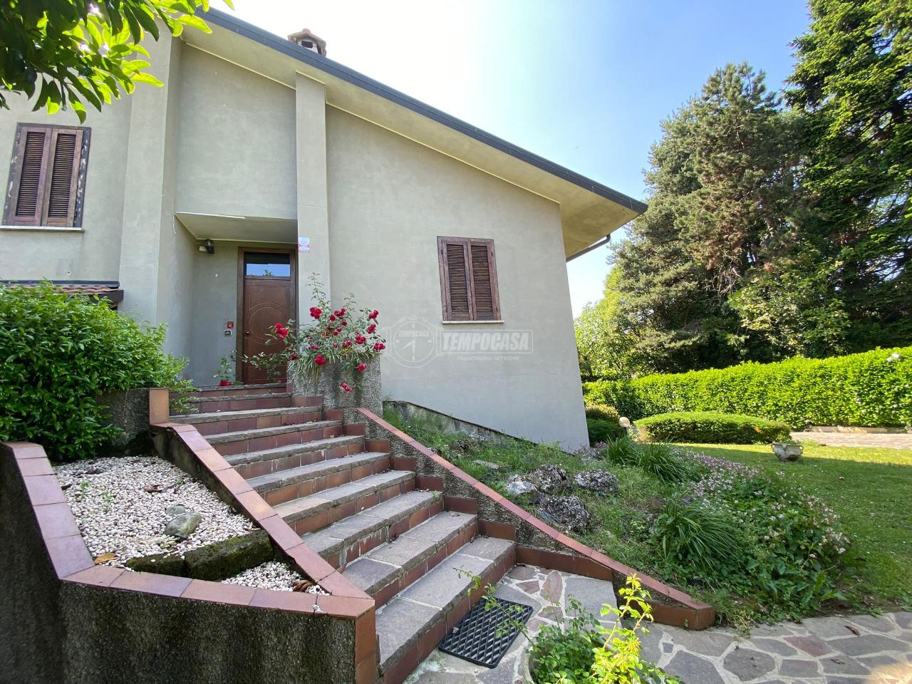 Villa in vendita a Casatenovo
