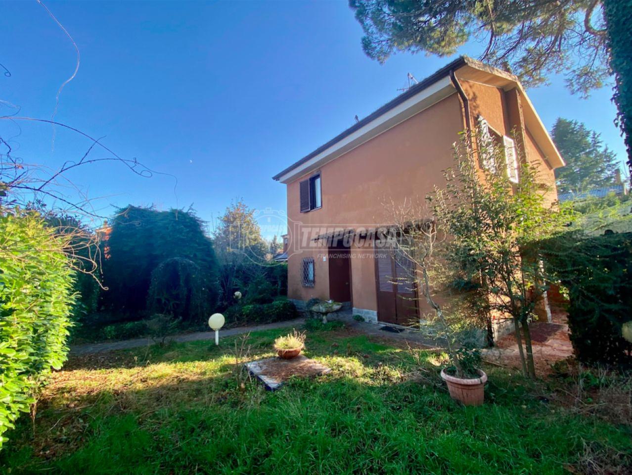 Villa in vendita a Casatenovo