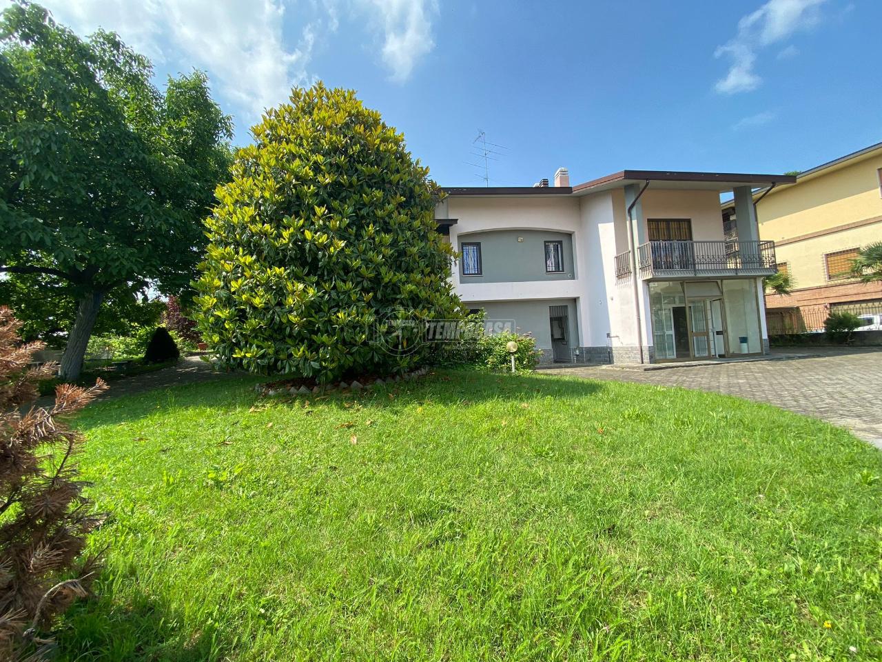 Villa in vendita a Casatenovo