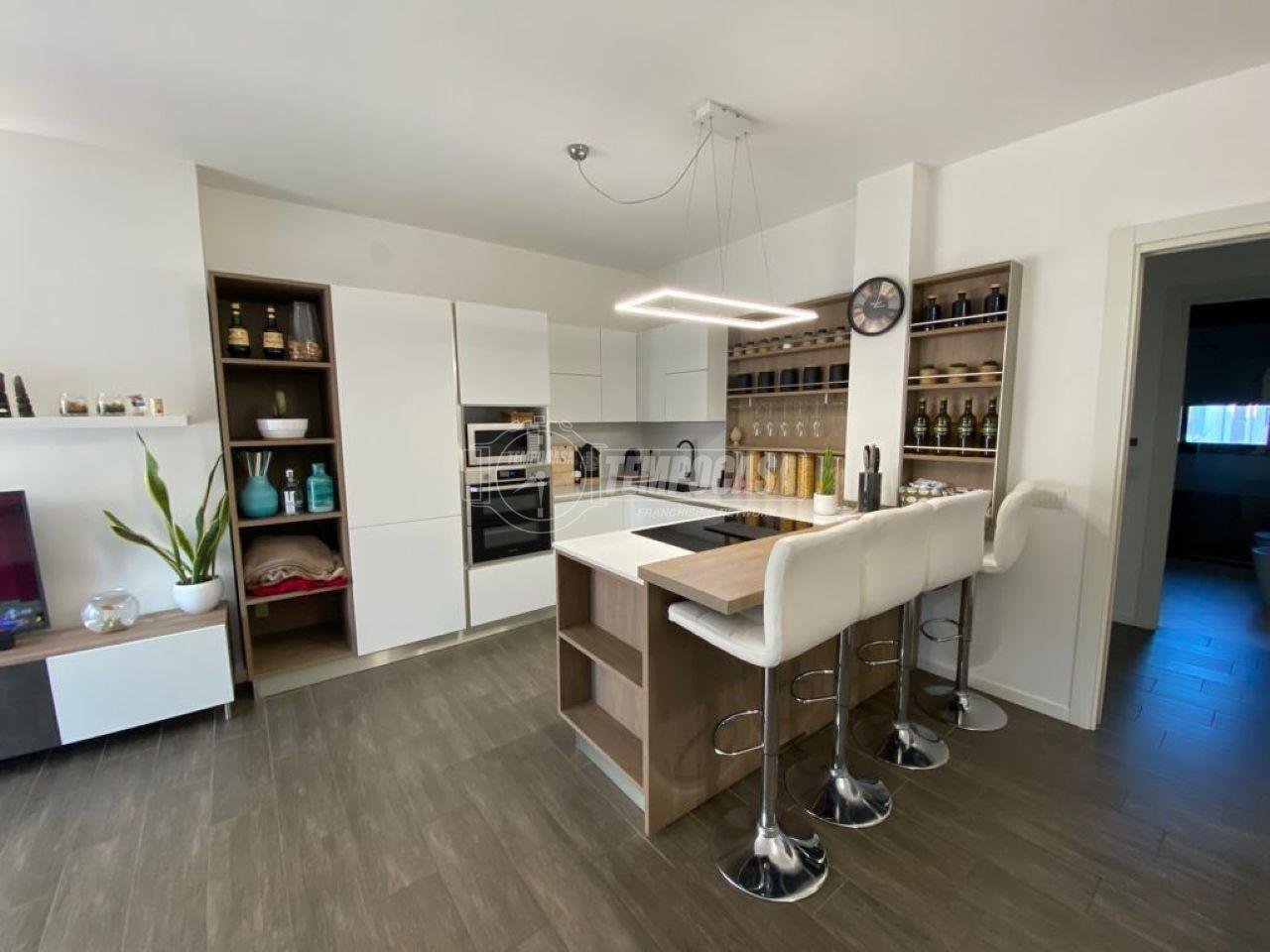 Appartamento in vendita a Correzzana