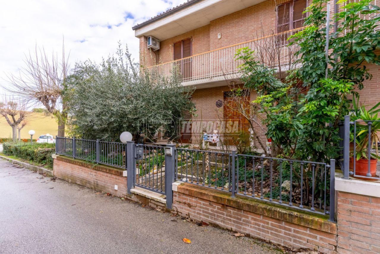 Villa in vendita a Monte San Giusto