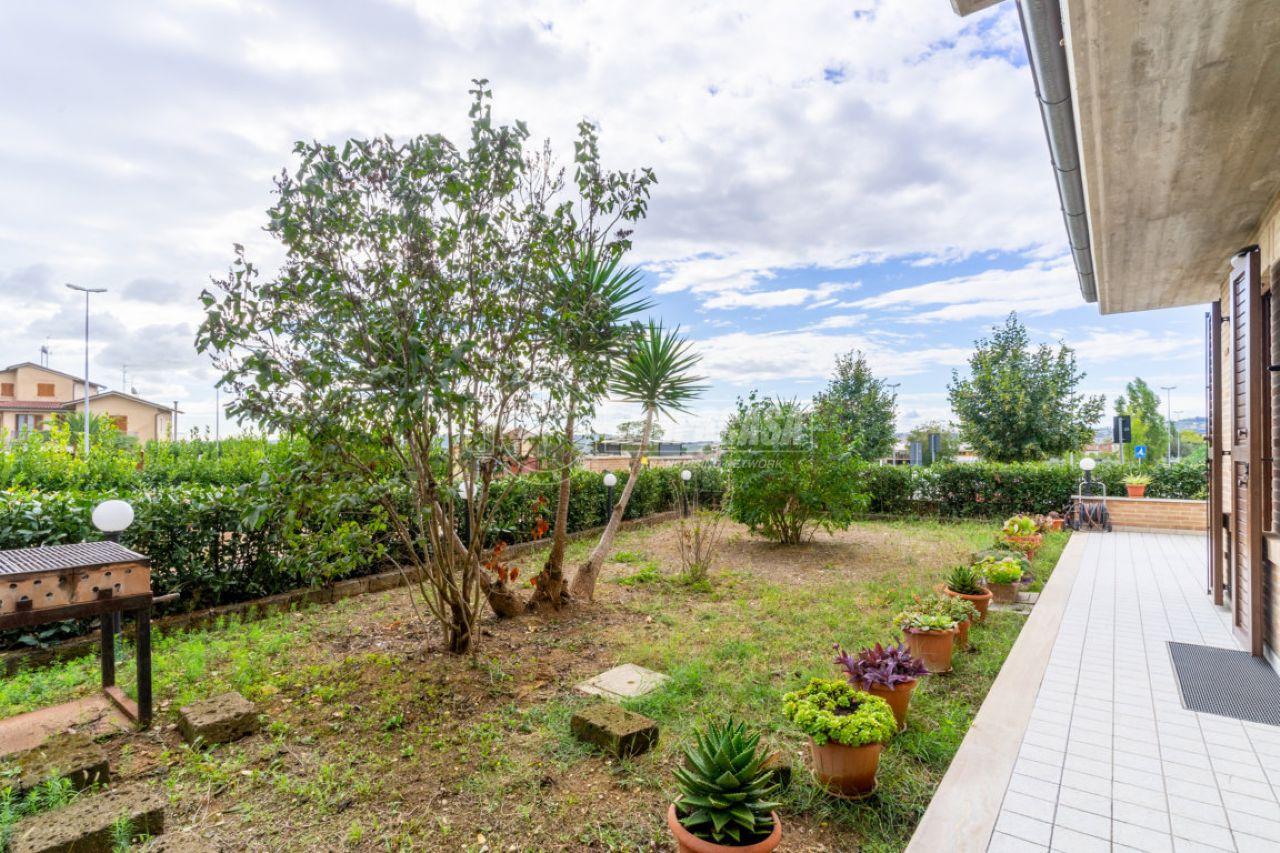 Appartamento in vendita a Montecosaro