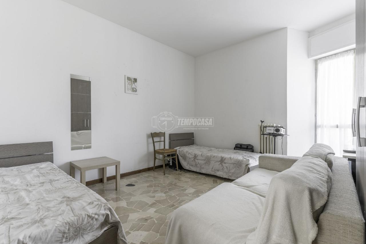 Trilocale in Via Francesco Brioschi 49, Milano