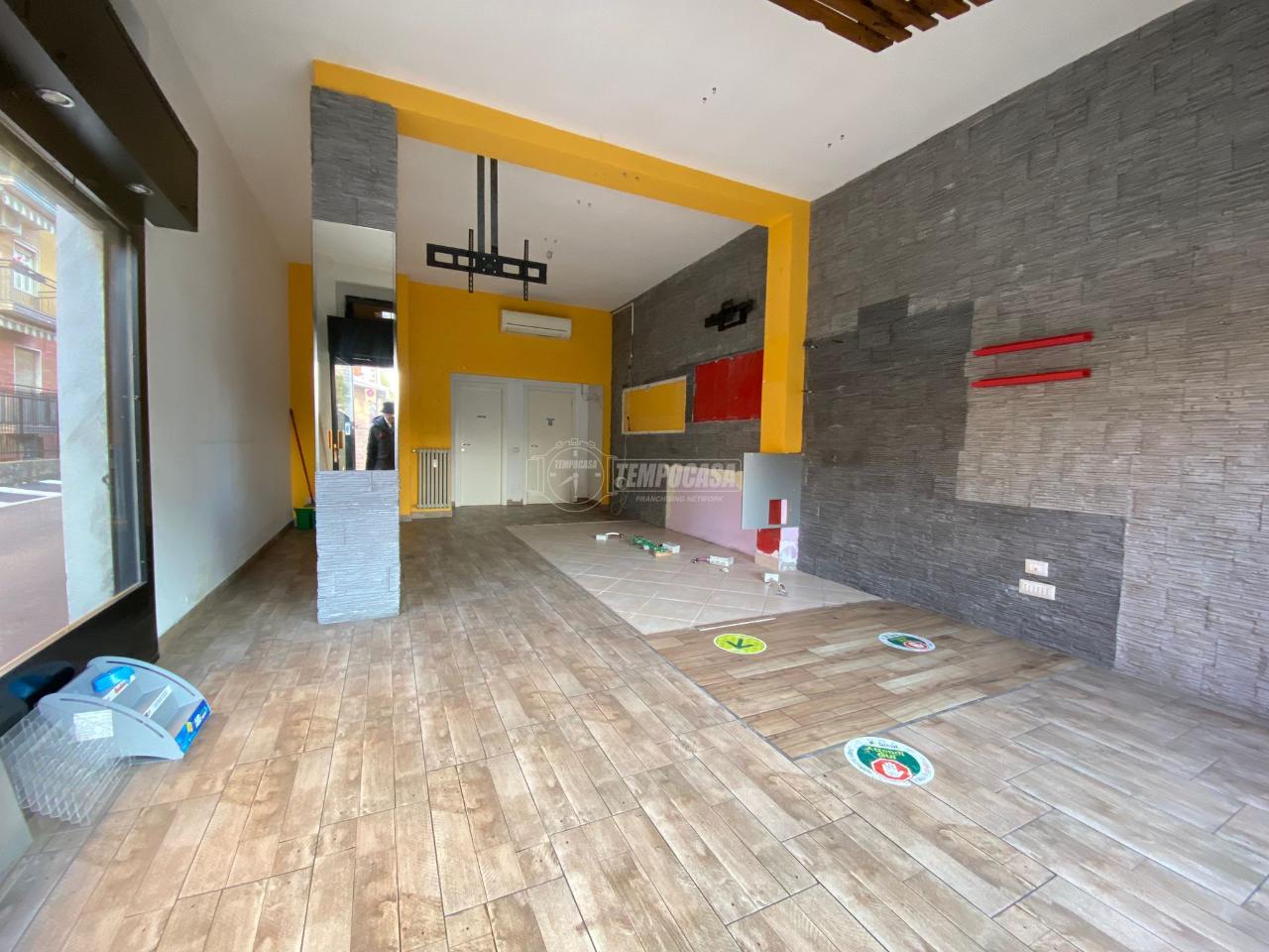 Negozio in vendita a Garbagnate Milanese