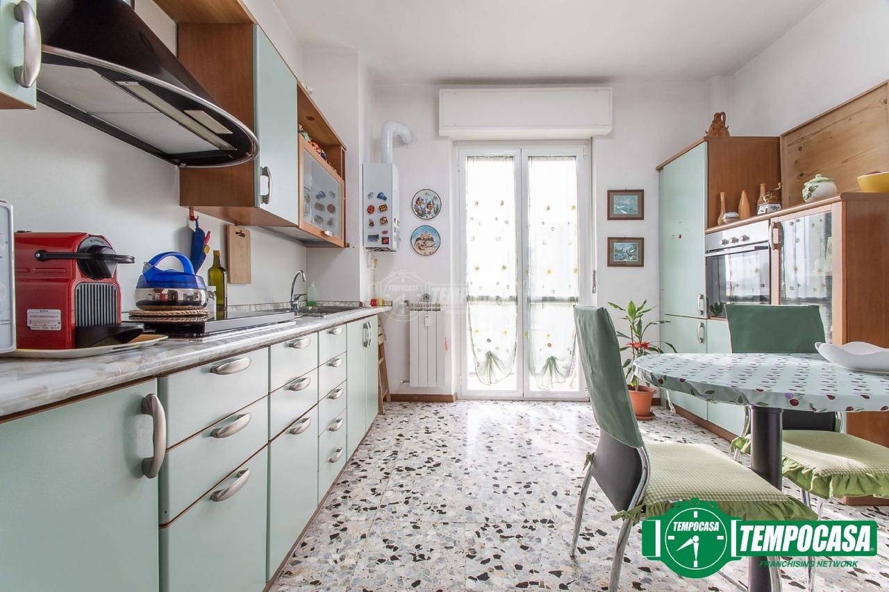 Appartamento in vendita a Garbagnate Milanese