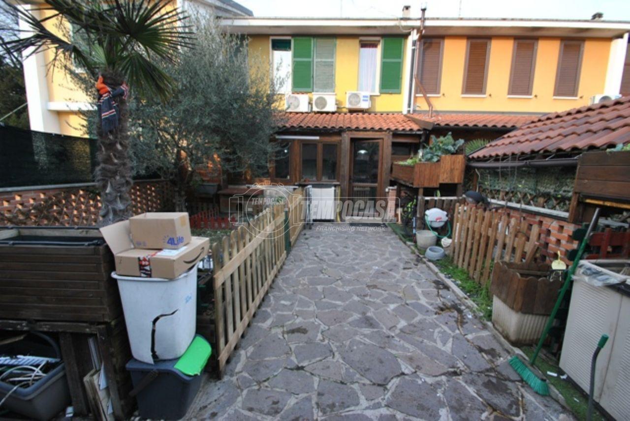 Villa a schiera in vendita a Cesate