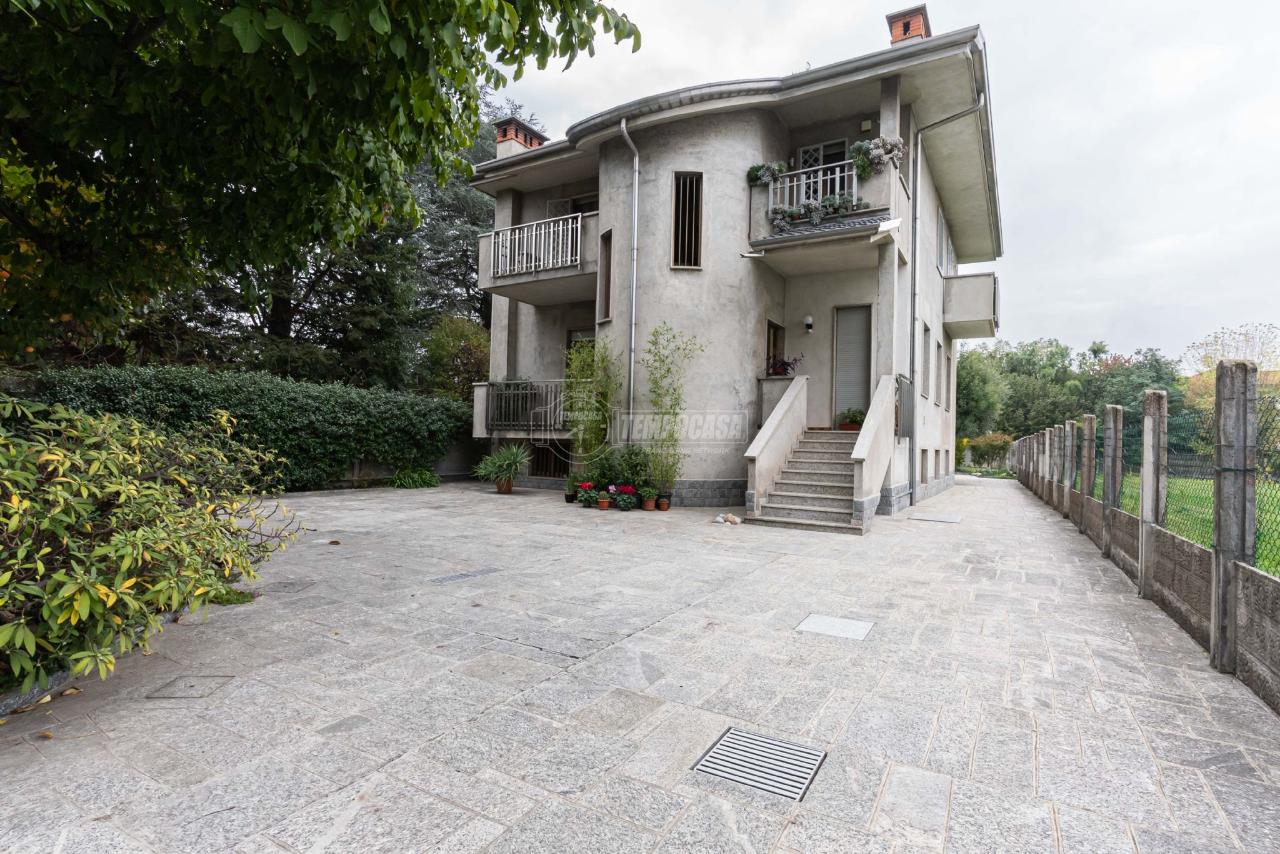 Villa a schiera in Via Alessandro Volta, Ceriano Laghetto