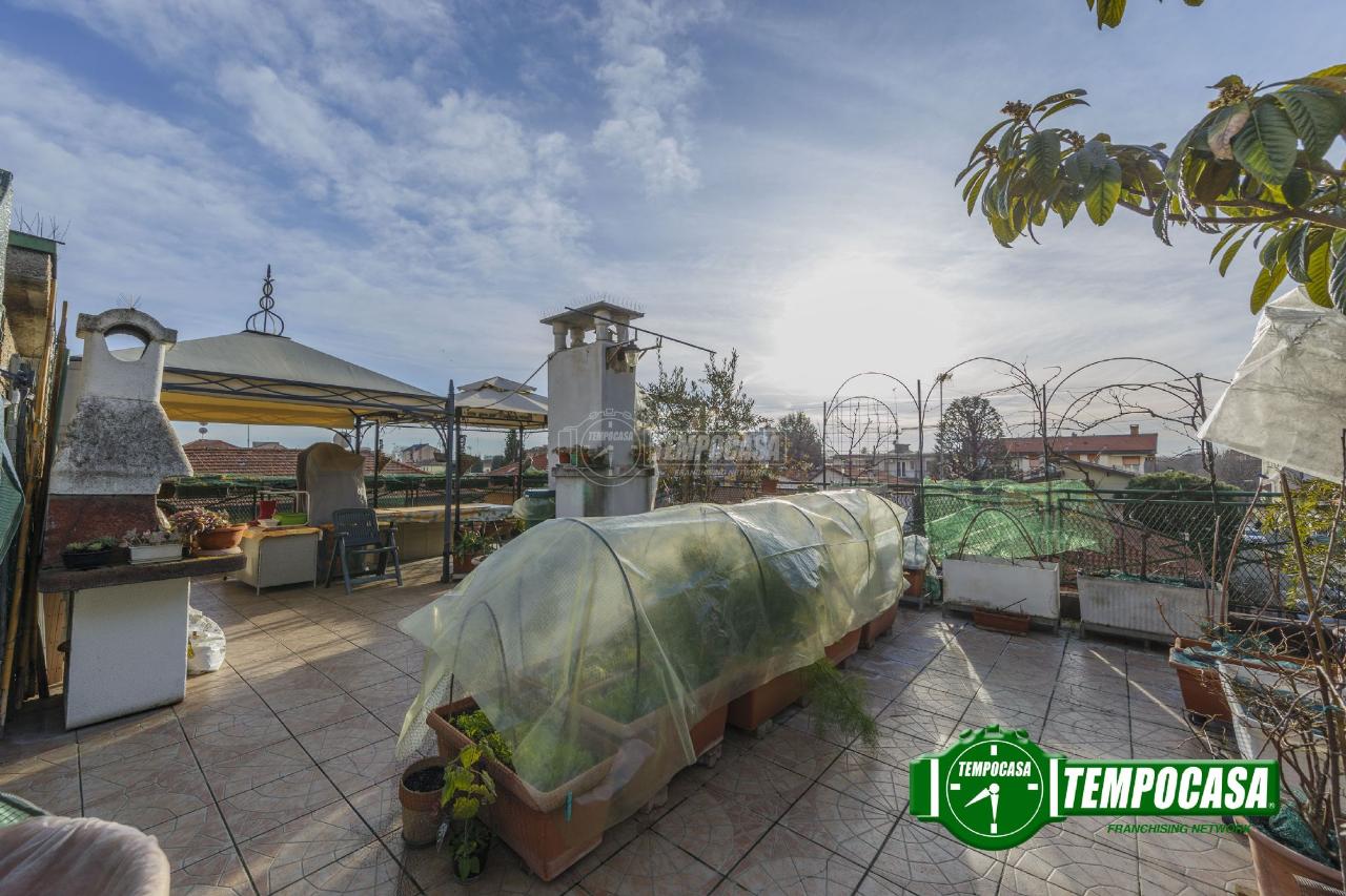 Trilocale in Via IV Novembre, Corsico