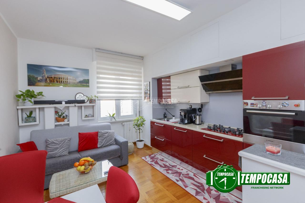 Trilocale in Via VIII Maggio, Corsico