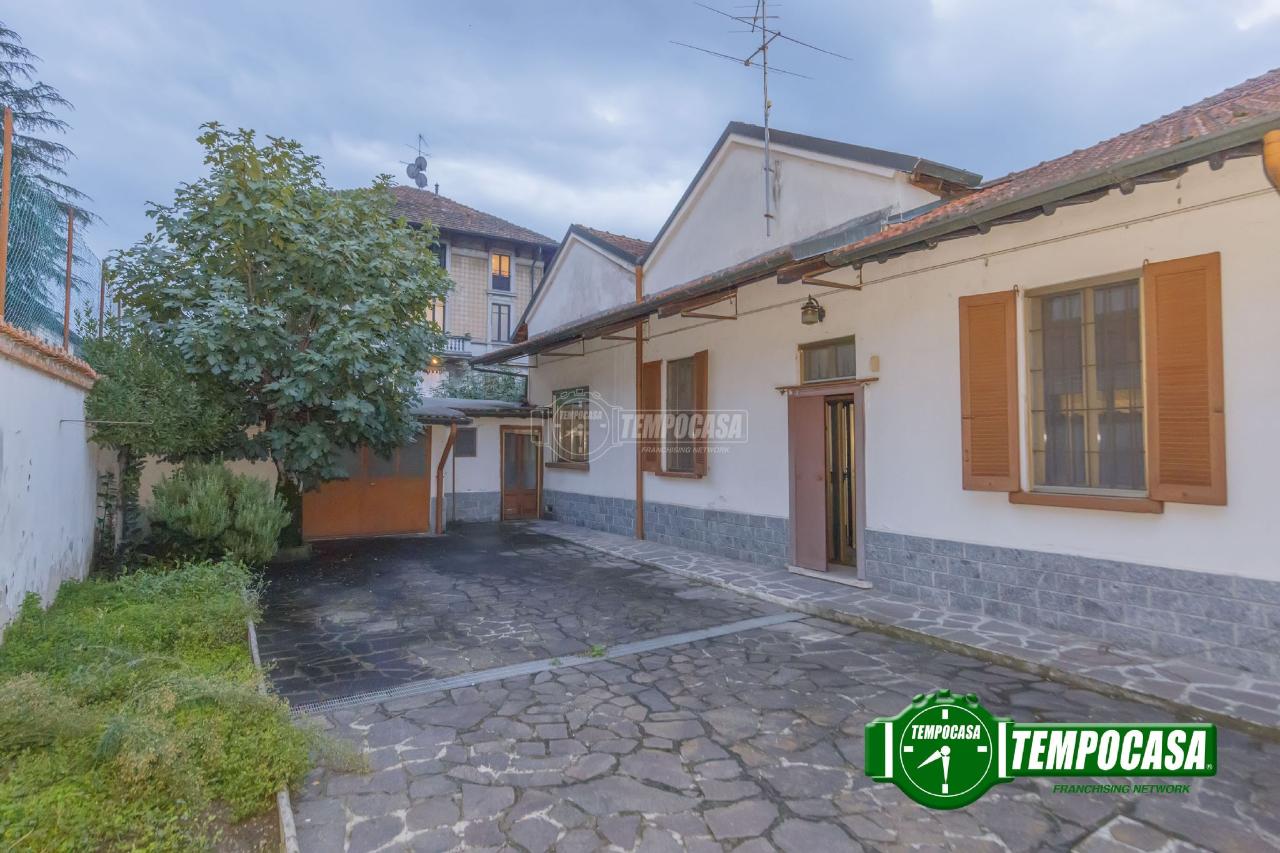 Casa indipendente in vendita a Binasco