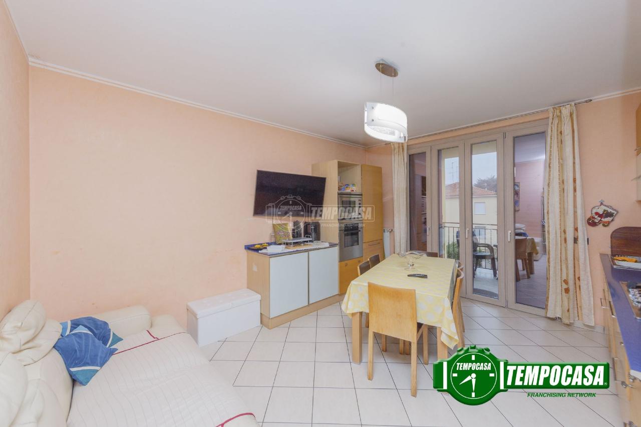 Appartamento in vendita a Lacchiarella