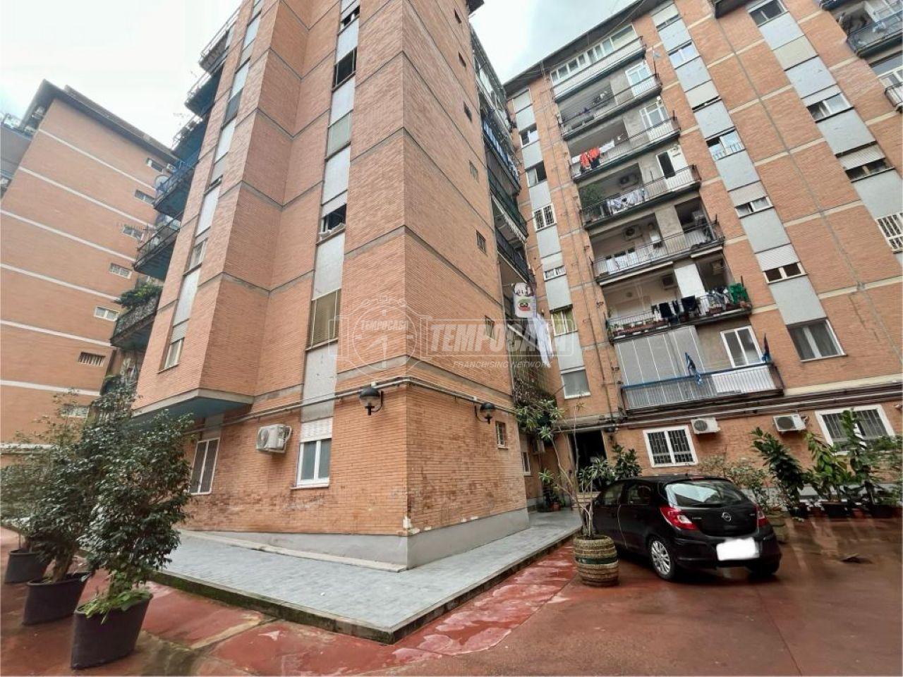 Appartamento in vendita a Napoli