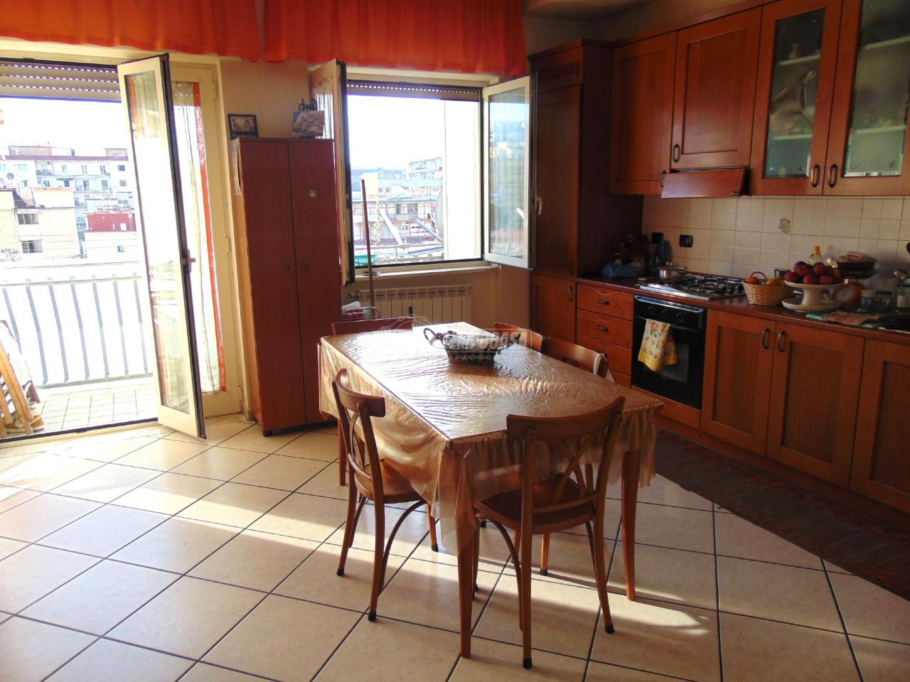 Appartamento in vendita a Napoli