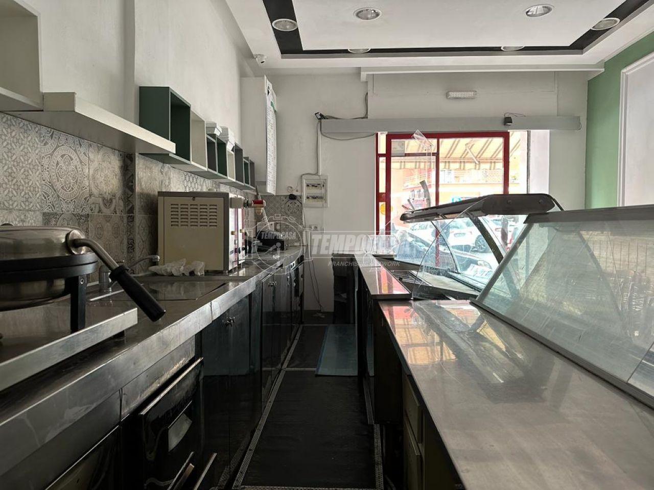 Negozio in affitto a Roma