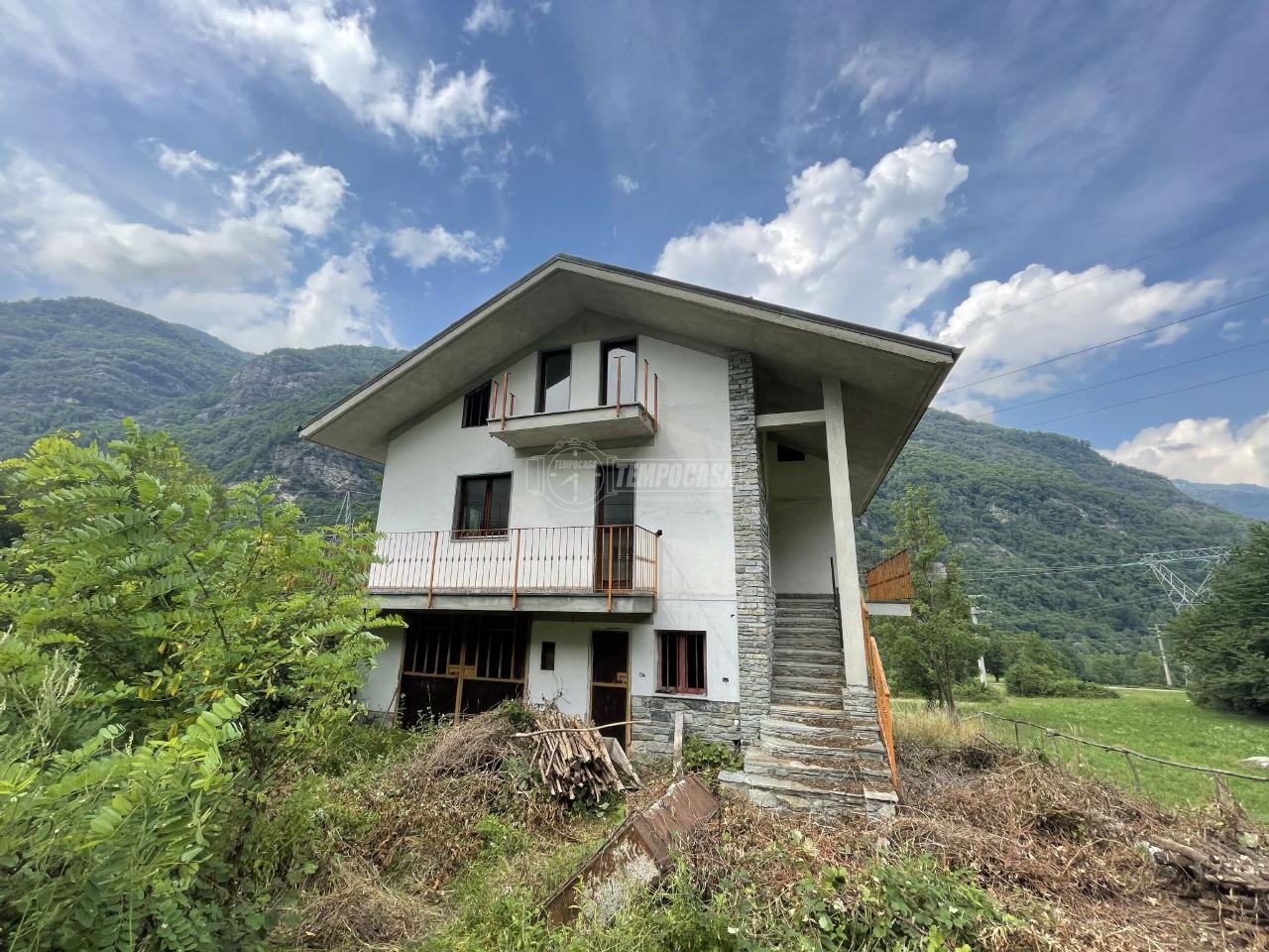 Casa indipendente in vendita a Sparone