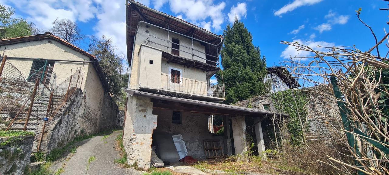 Casa indipendente in vendita a Val di Chy