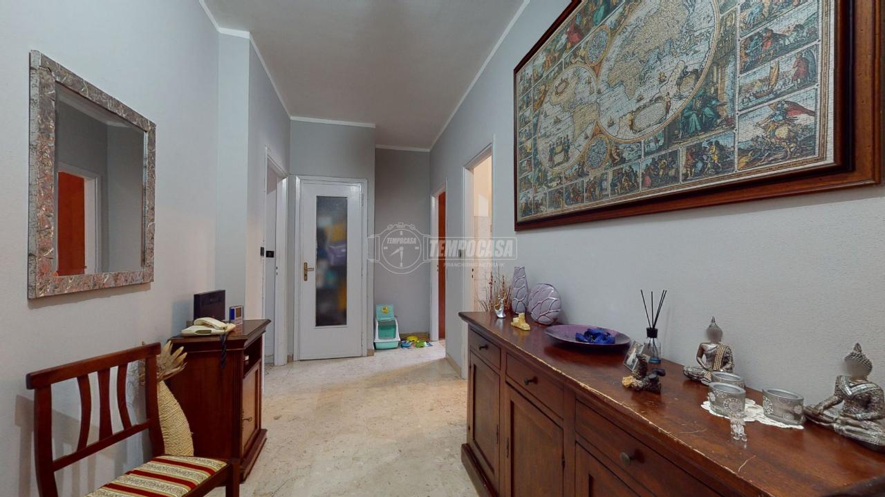 Trilocale in Via Po 39, Rivoli