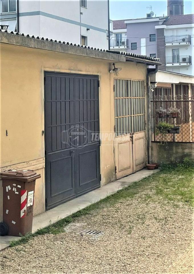 Box in vendita a Collegno