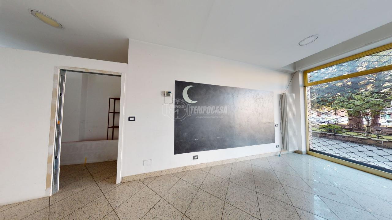 Negozio in vendita a Collegno