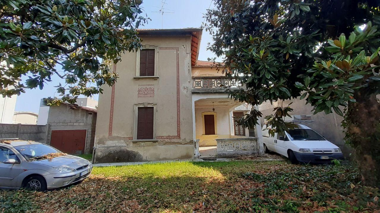 Villa in vendita a Cislago