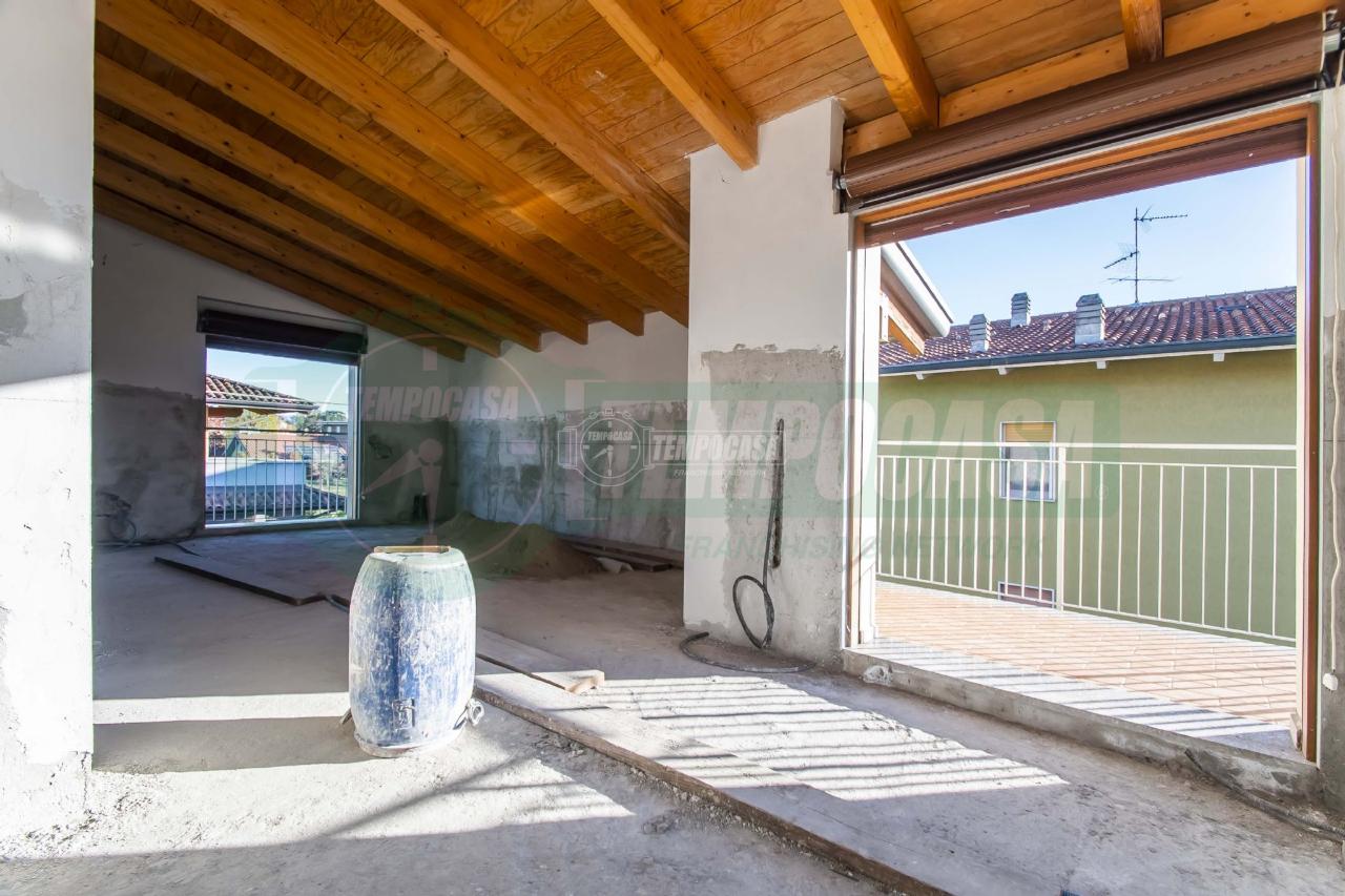 Casa indipendente in vendita a Turate