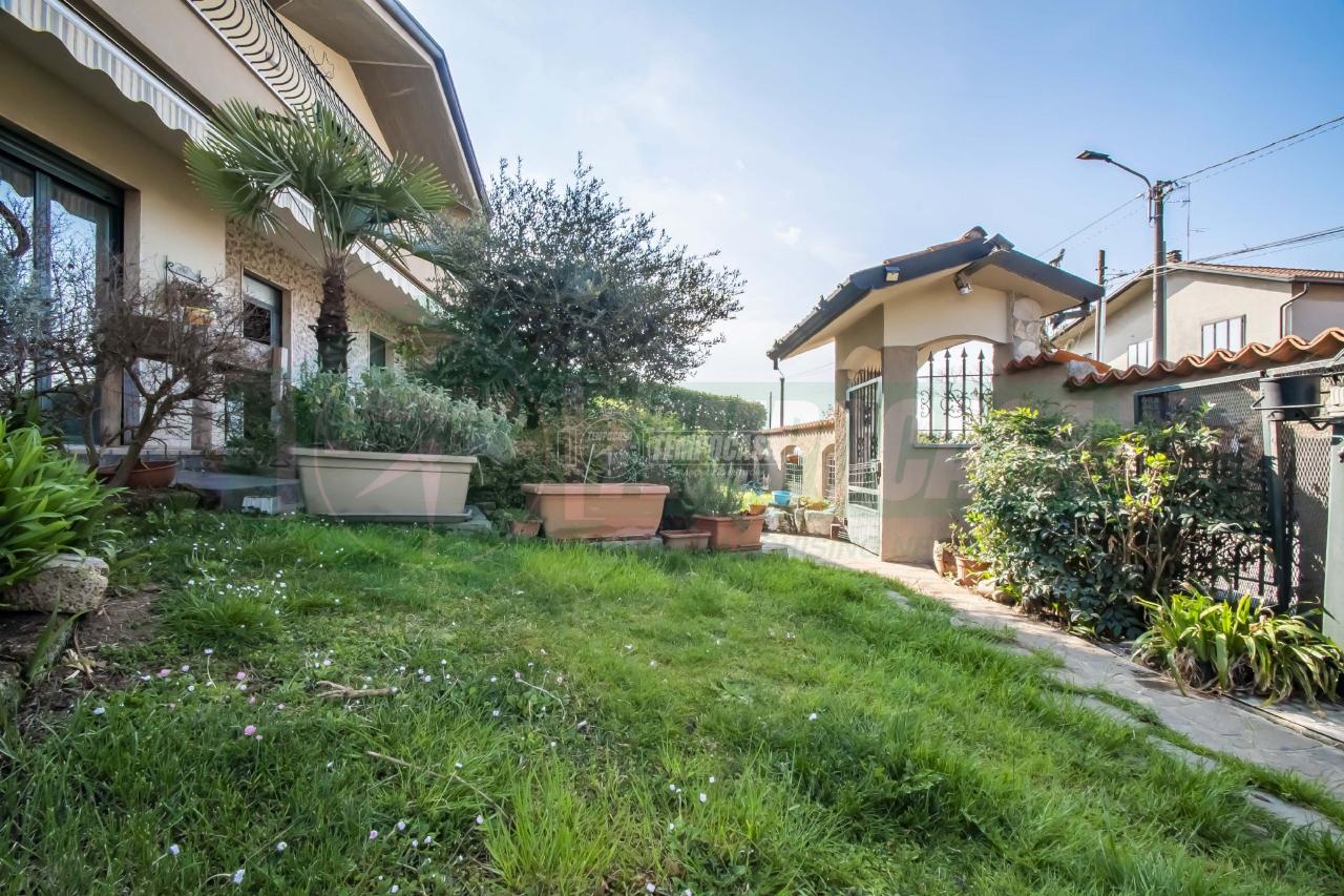 Villa in vendita a Gerenzano