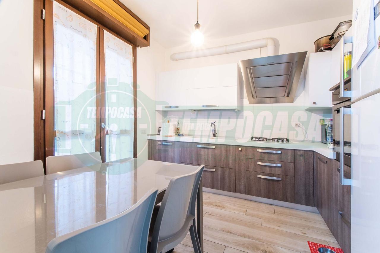 Appartamento in vendita a Turate