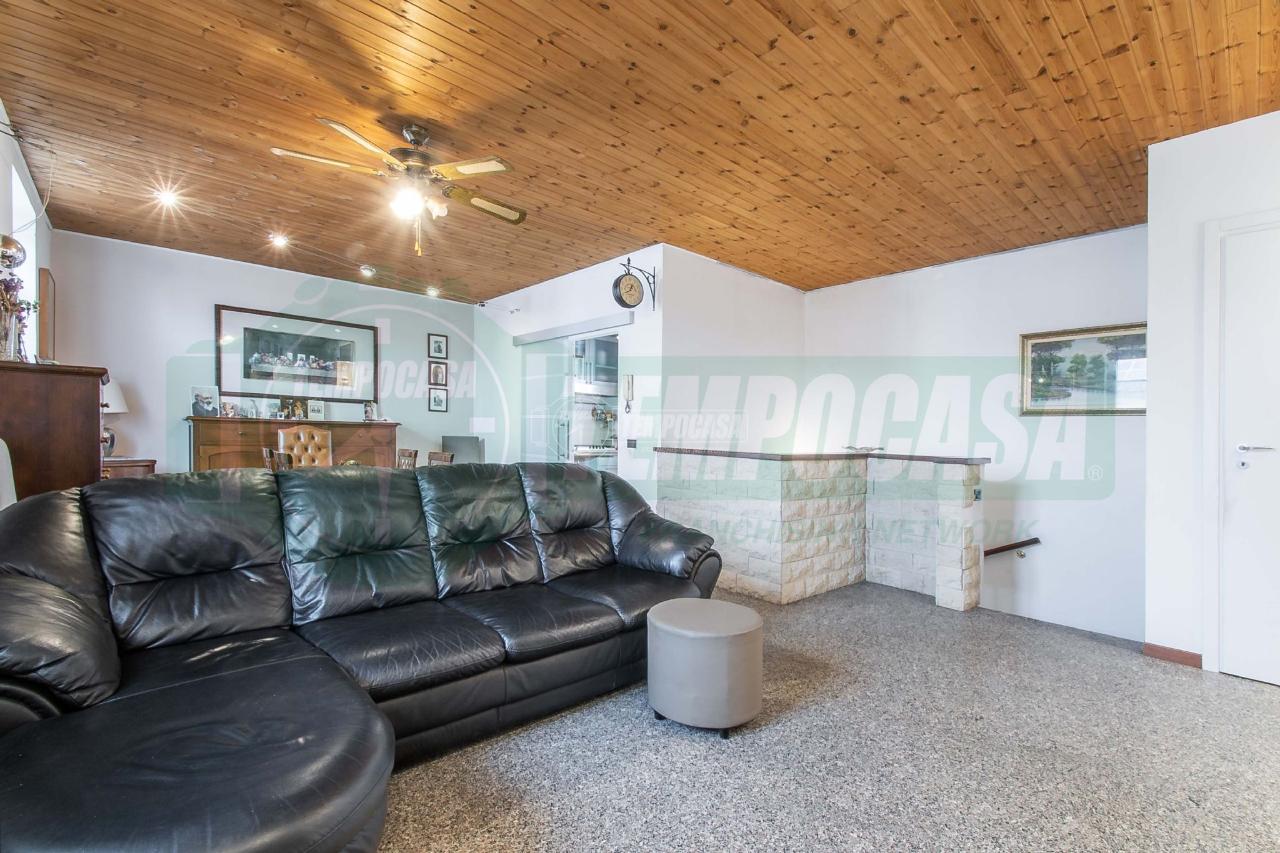 Appartamento in vendita a Turate