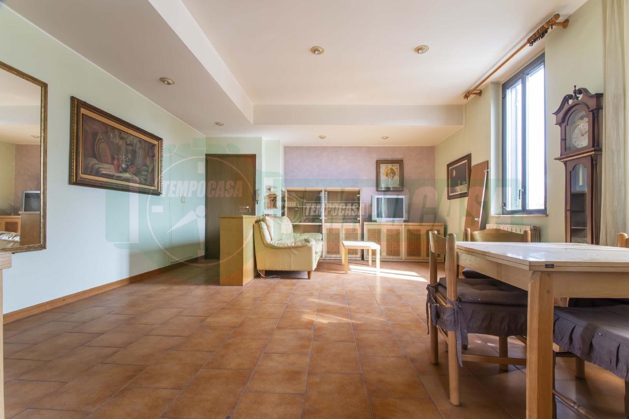 Appartamento in vendita a Uboldo