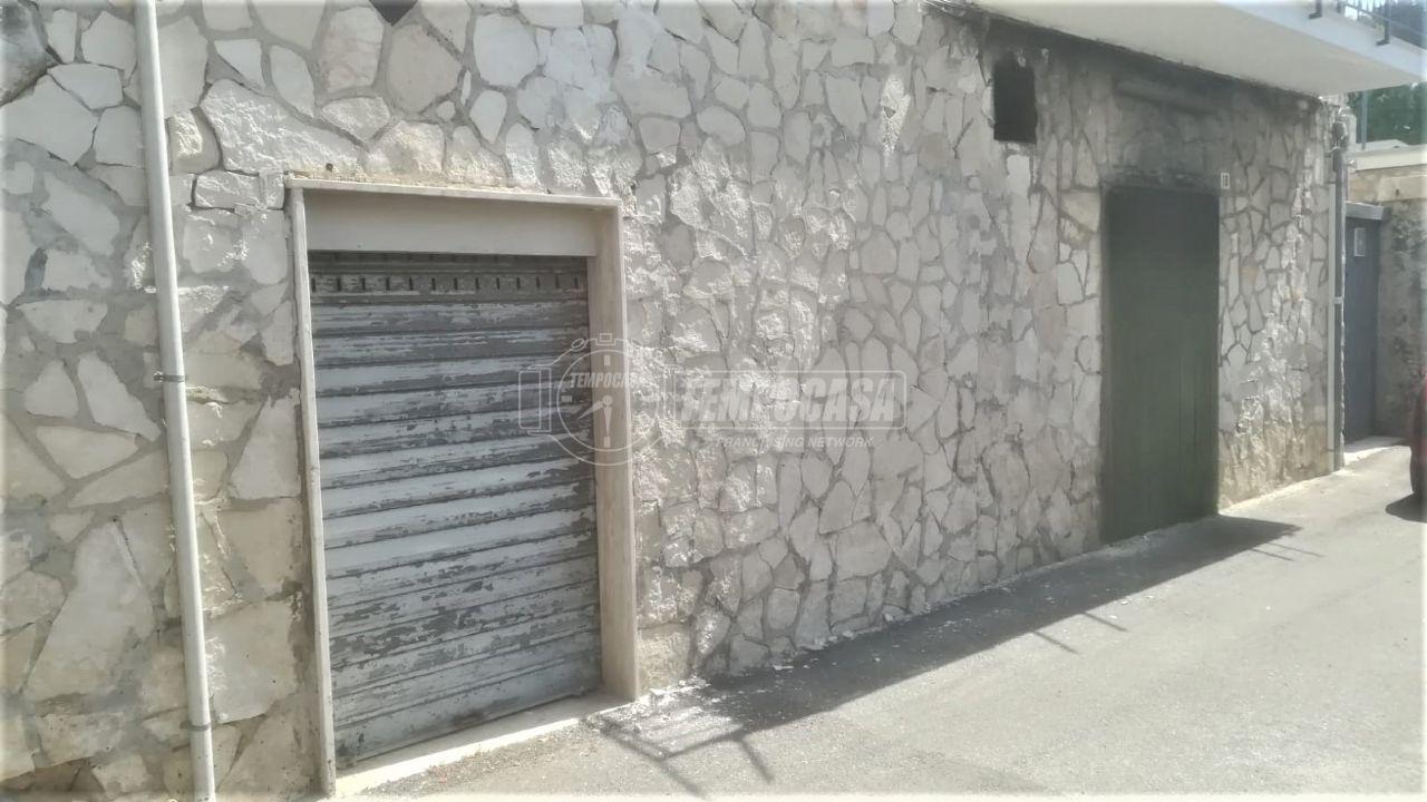 Negozio in vendita a Bari