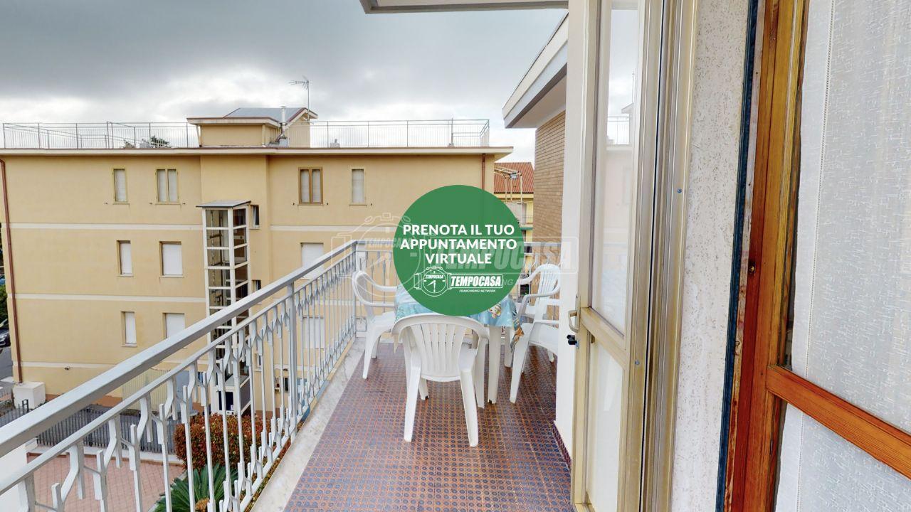 Trilocale in Via Giovanni Pascoli 62, Loano