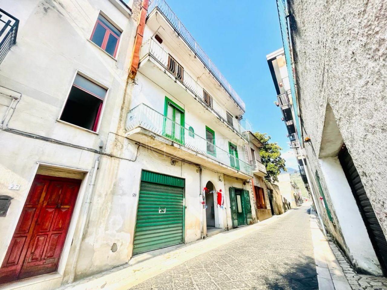 Appartamento in vendita a Avella