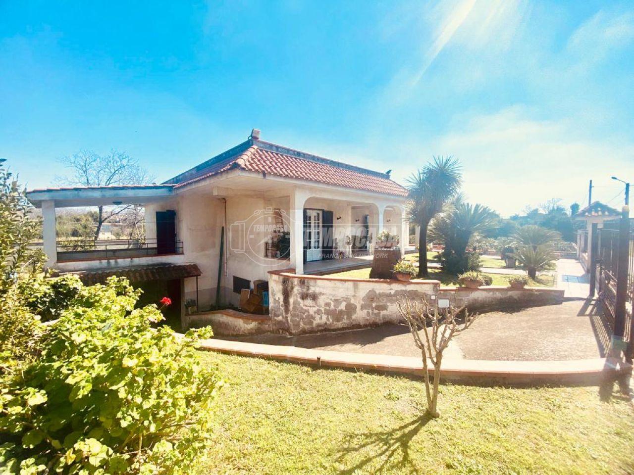 Villa in vendita a Camposano