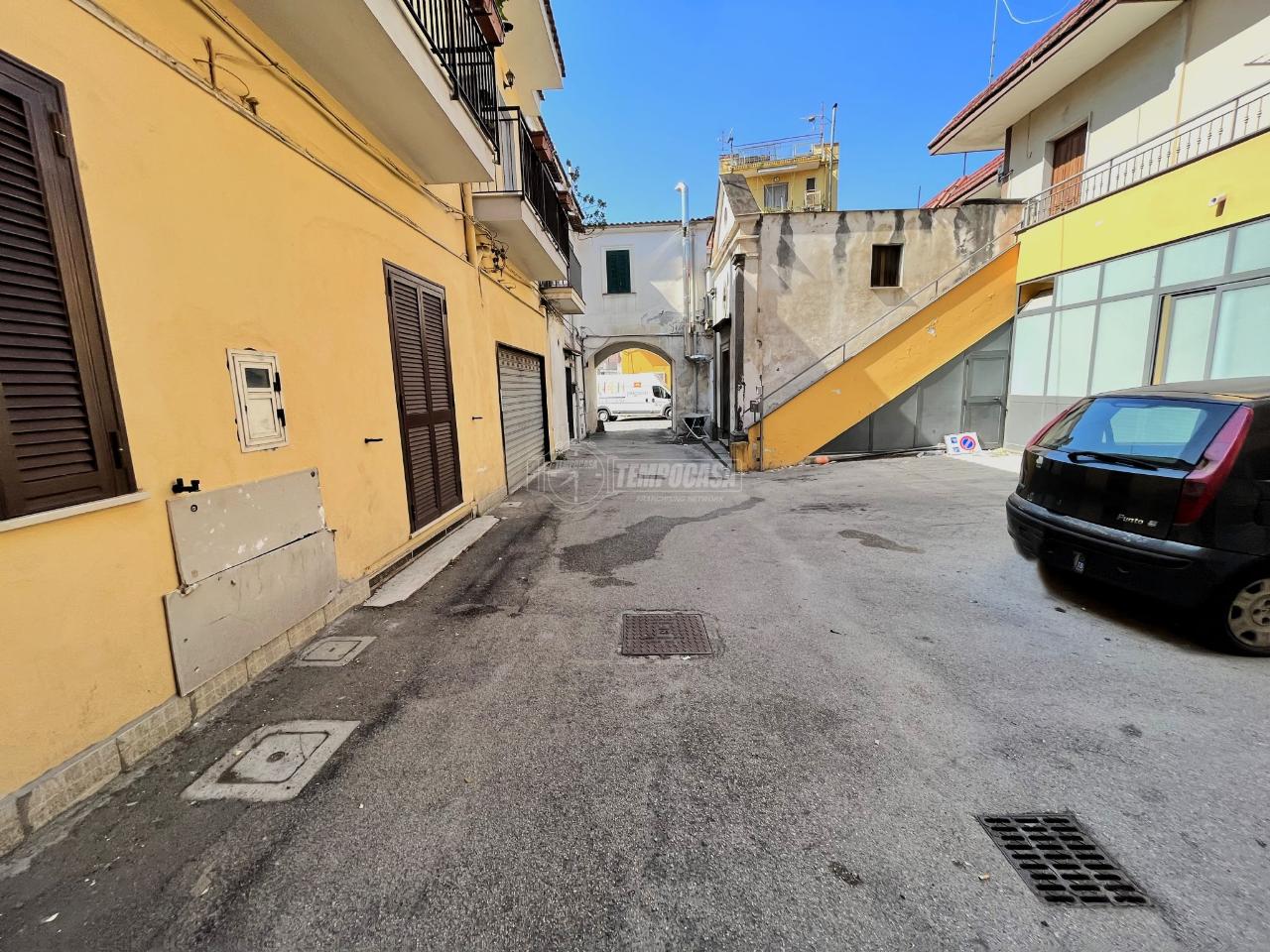 Magazzino in vendita a Brusciano