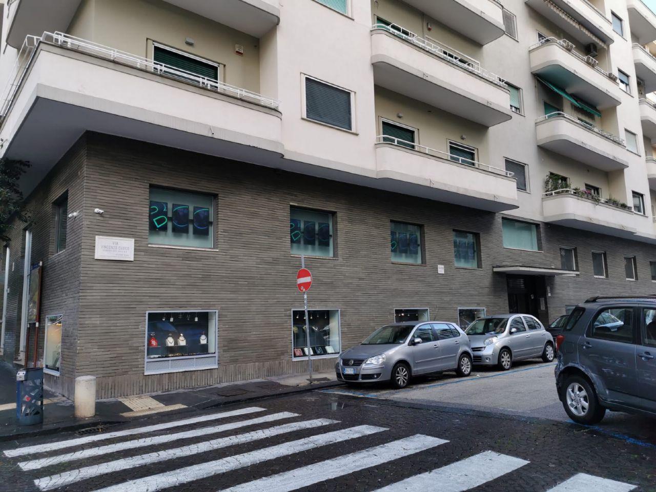 Magazzino in vendita a Napoli