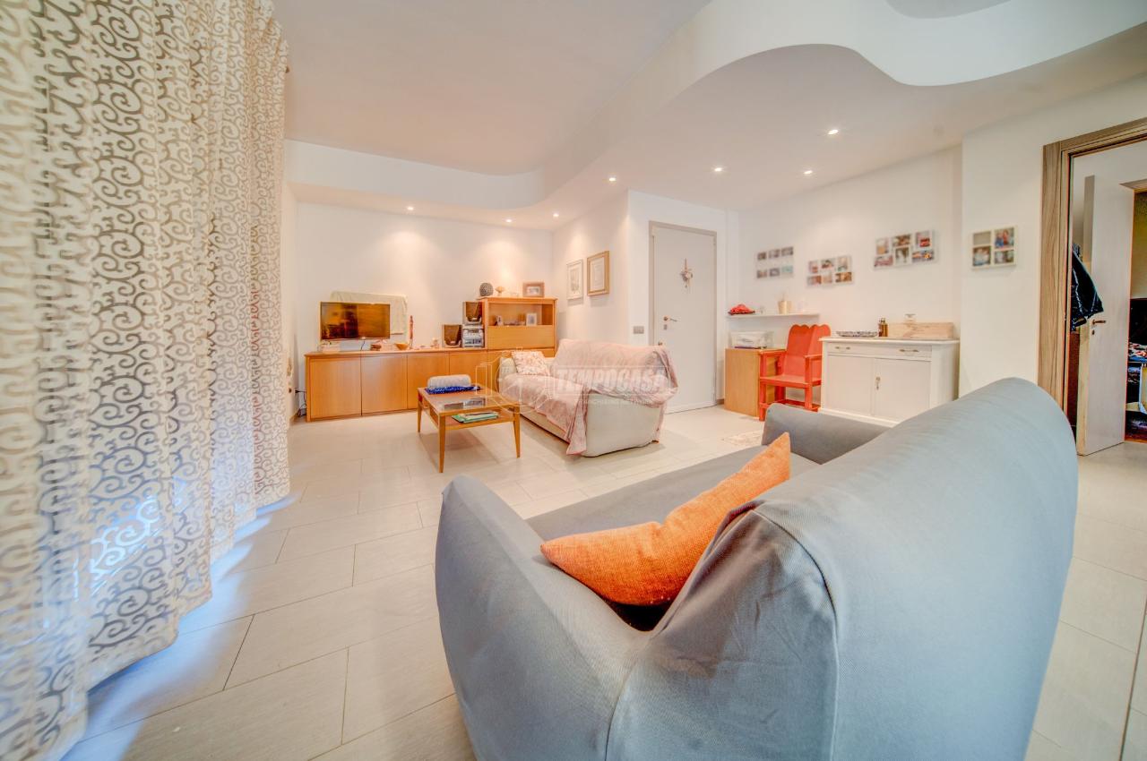 Appartamento in vendita a Cardano Al Campo