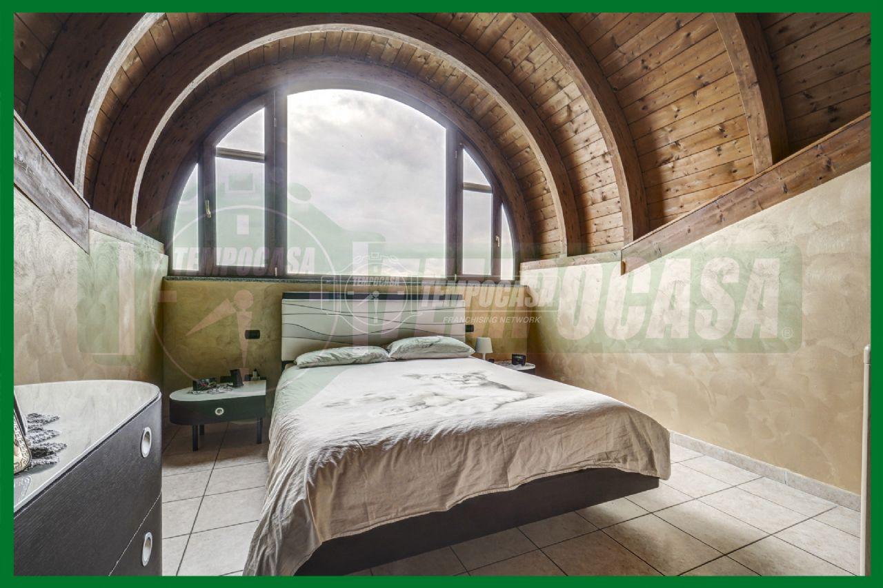 Appartamento in vendita a Casorate Sempione