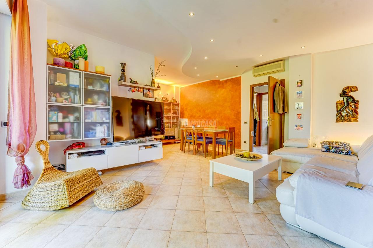 Appartamento in vendita a Casorate Sempione