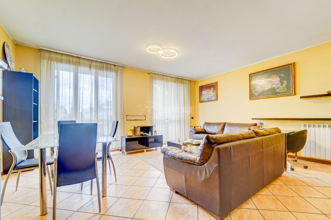 Appartamento in vendita a Cardano Al Campo