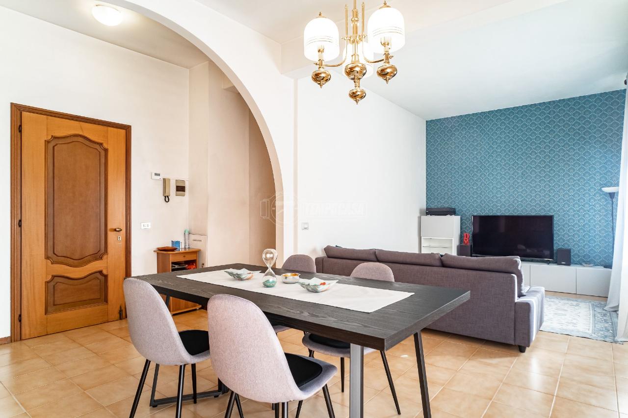 Villa a schiera, Novara