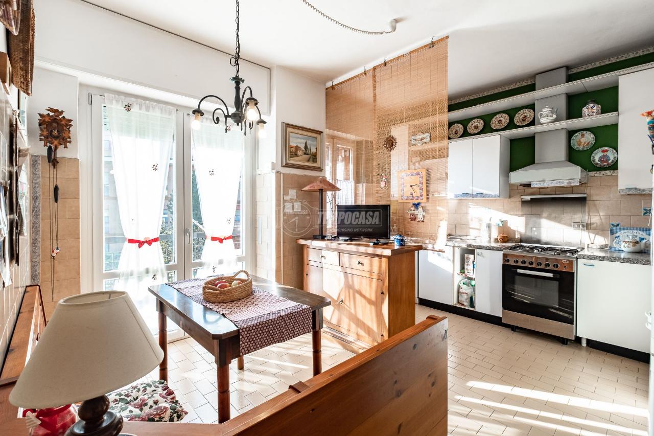 Trilocale in Via Galileo Galilei, Novara