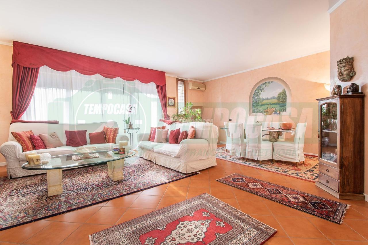 Appartamento in vendita a Lainate