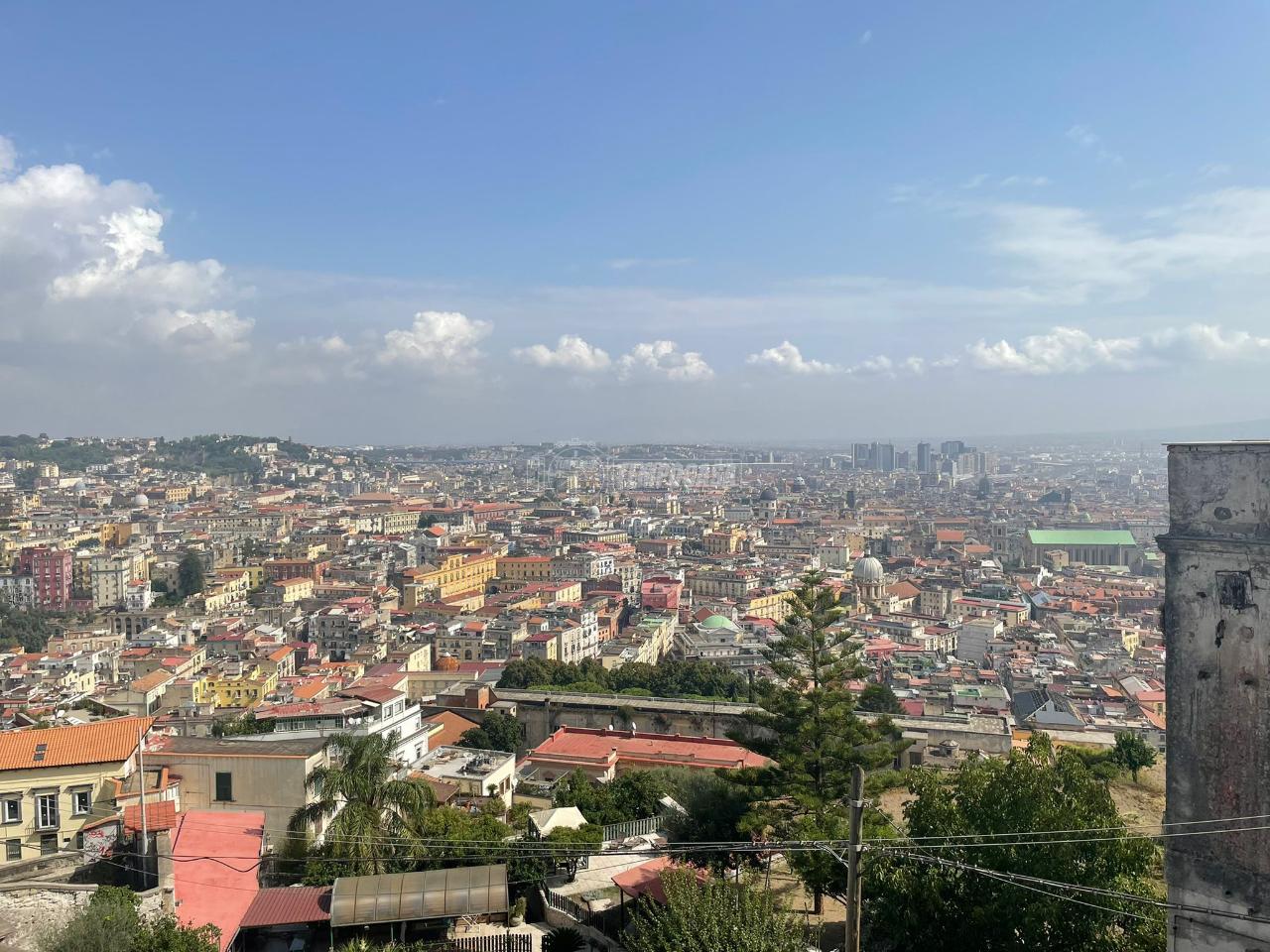 Appartamento in vendita a Napoli