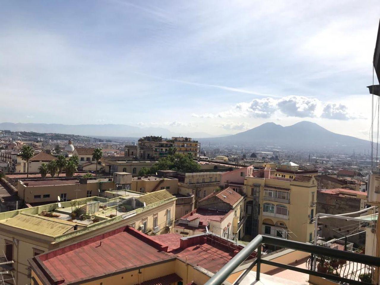 Appartamento in vendita a Napoli