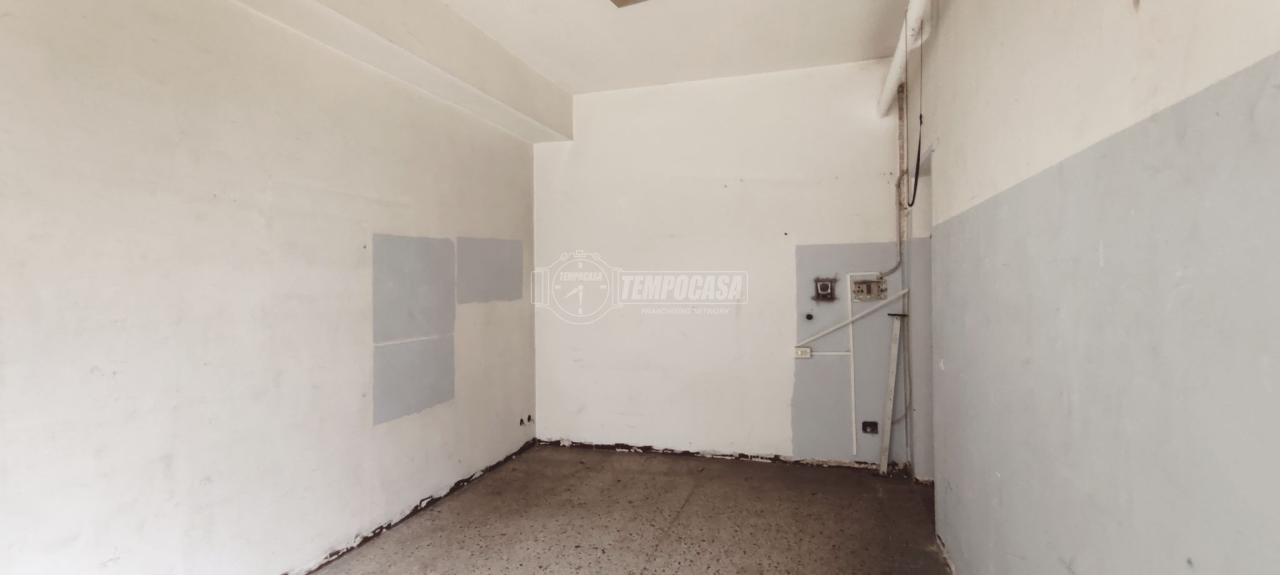 Magazzino in vendita a Milano