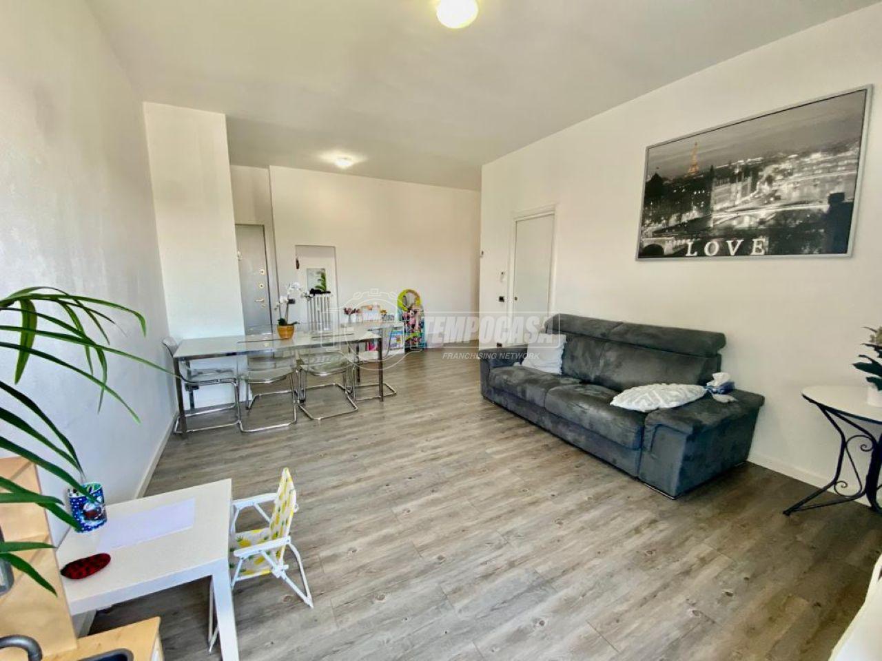 Appartamento in vendita a Lesmo