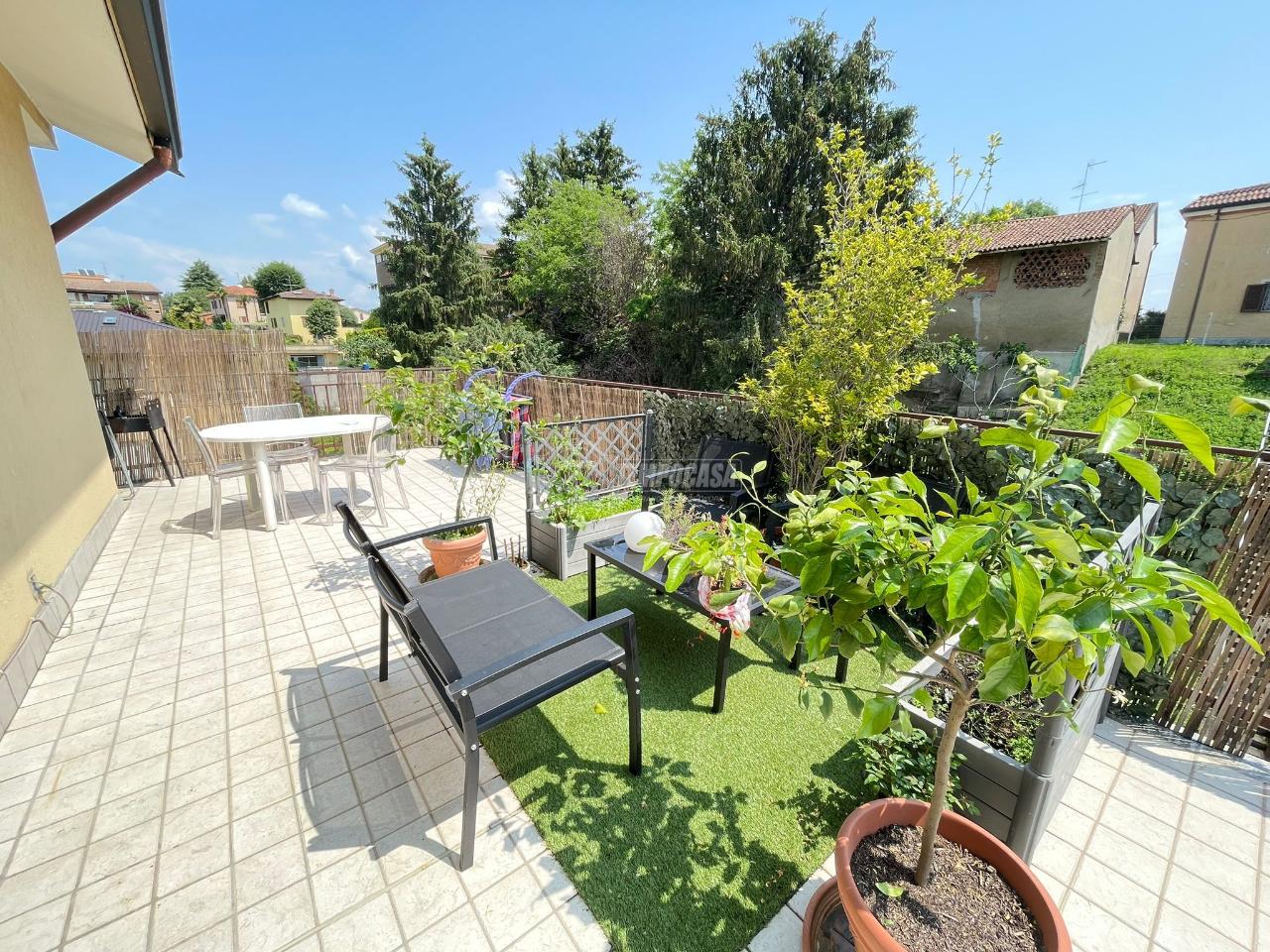 Appartamento in vendita a Usmate Velate