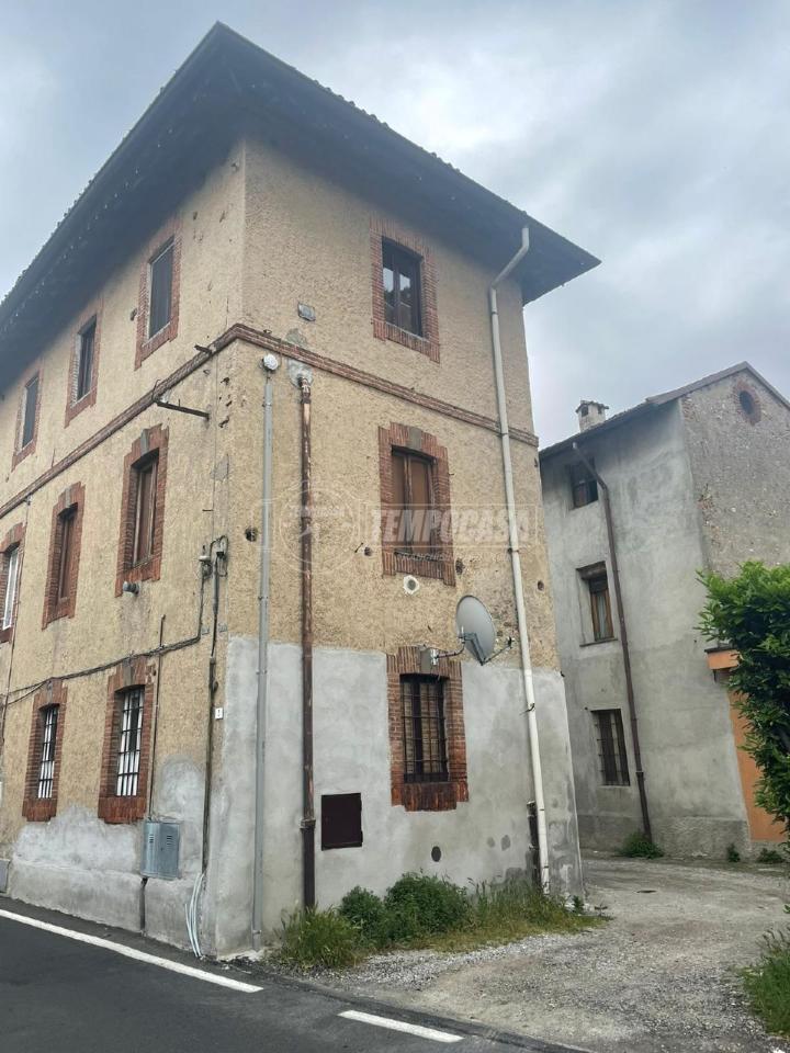 Appartamento in vendita a Verano Brianza