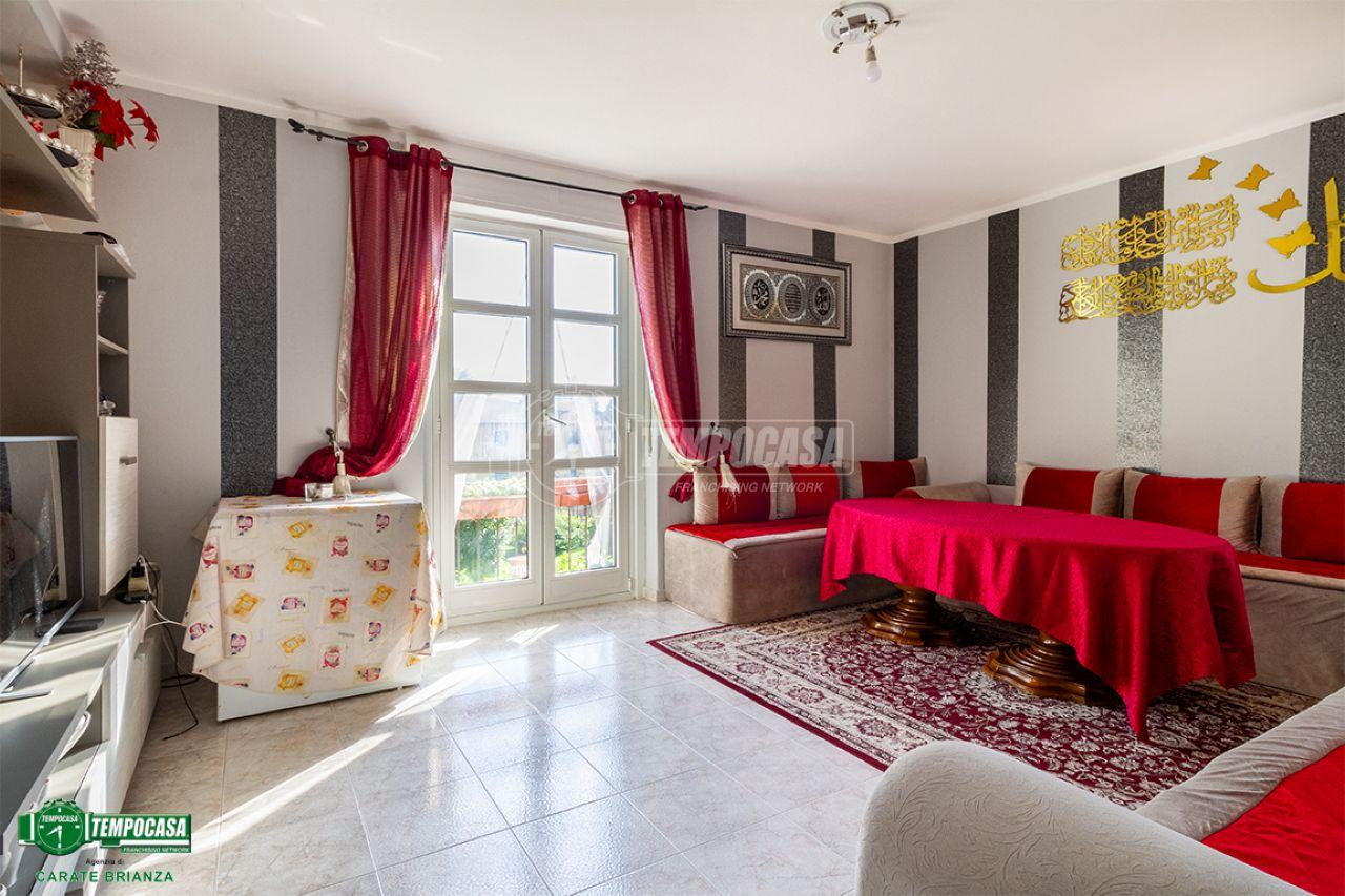 Appartamento in vendita a Carate Brianza
