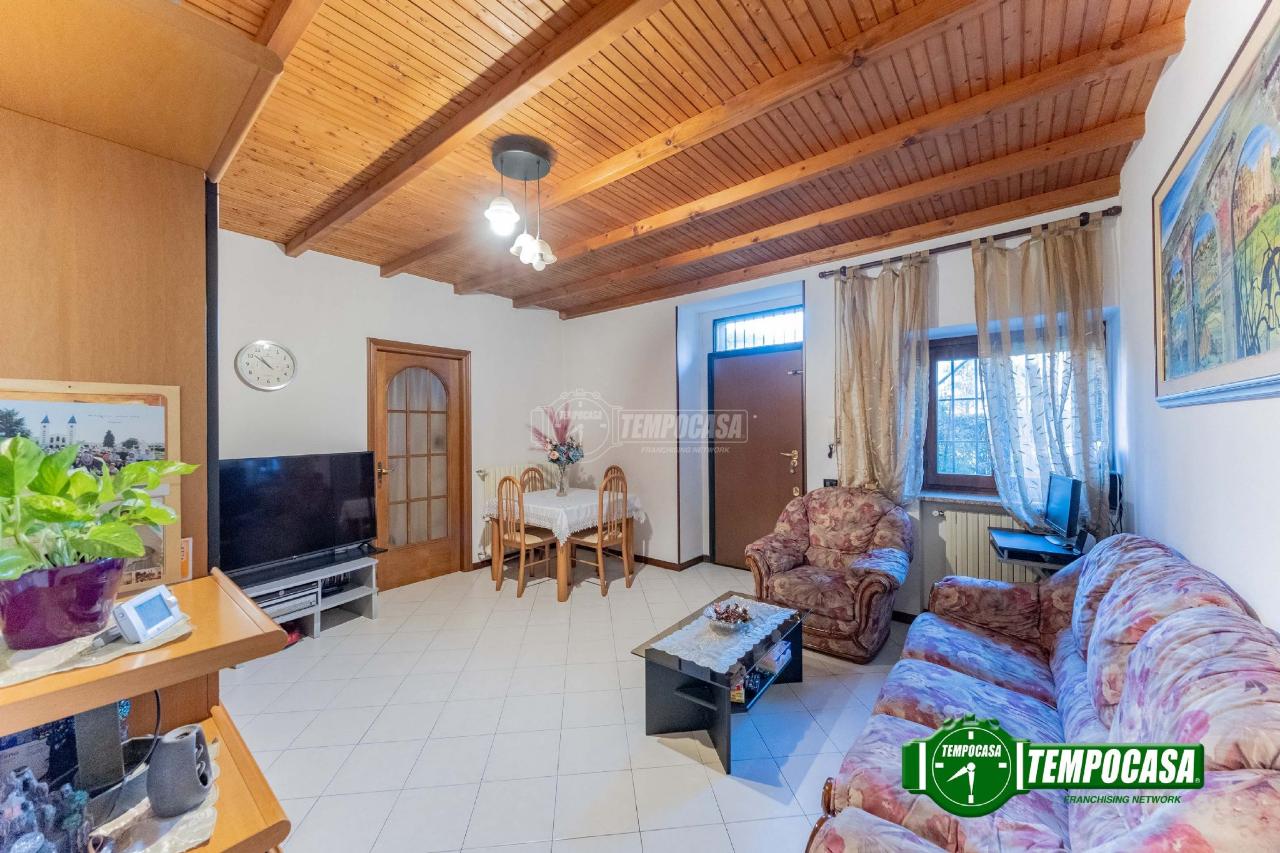 Appartamento in vendita a Carate Brianza